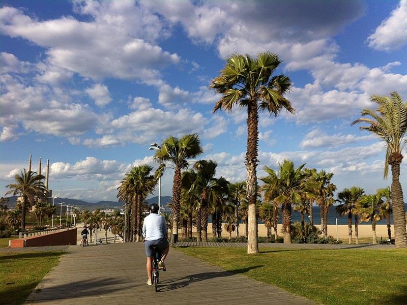 Fórum de Barcelona en Bici – Playa del Fórum – Hotel Vela